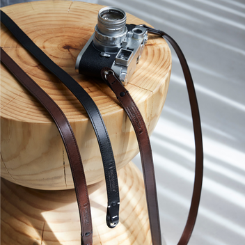 Premium Camera Bags & Accessories | Artisan & Artist Global