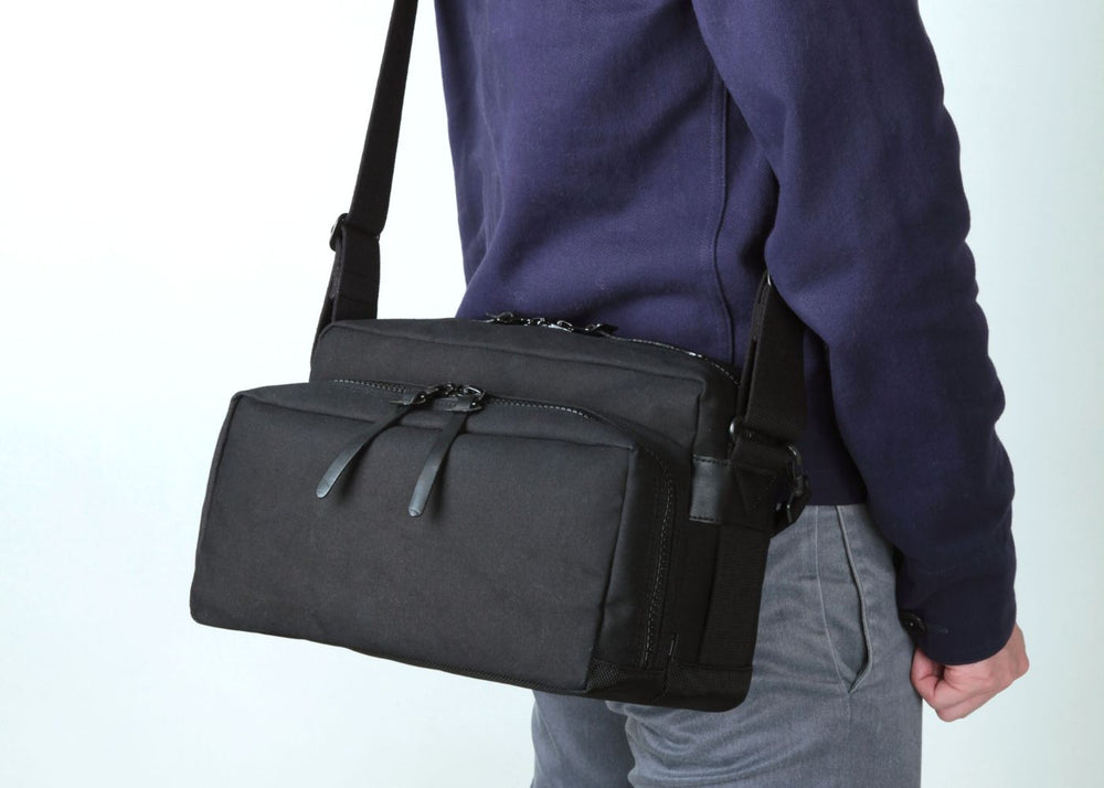 ACAM-1000 Canvas Shoulder Camera Bag (Standard)